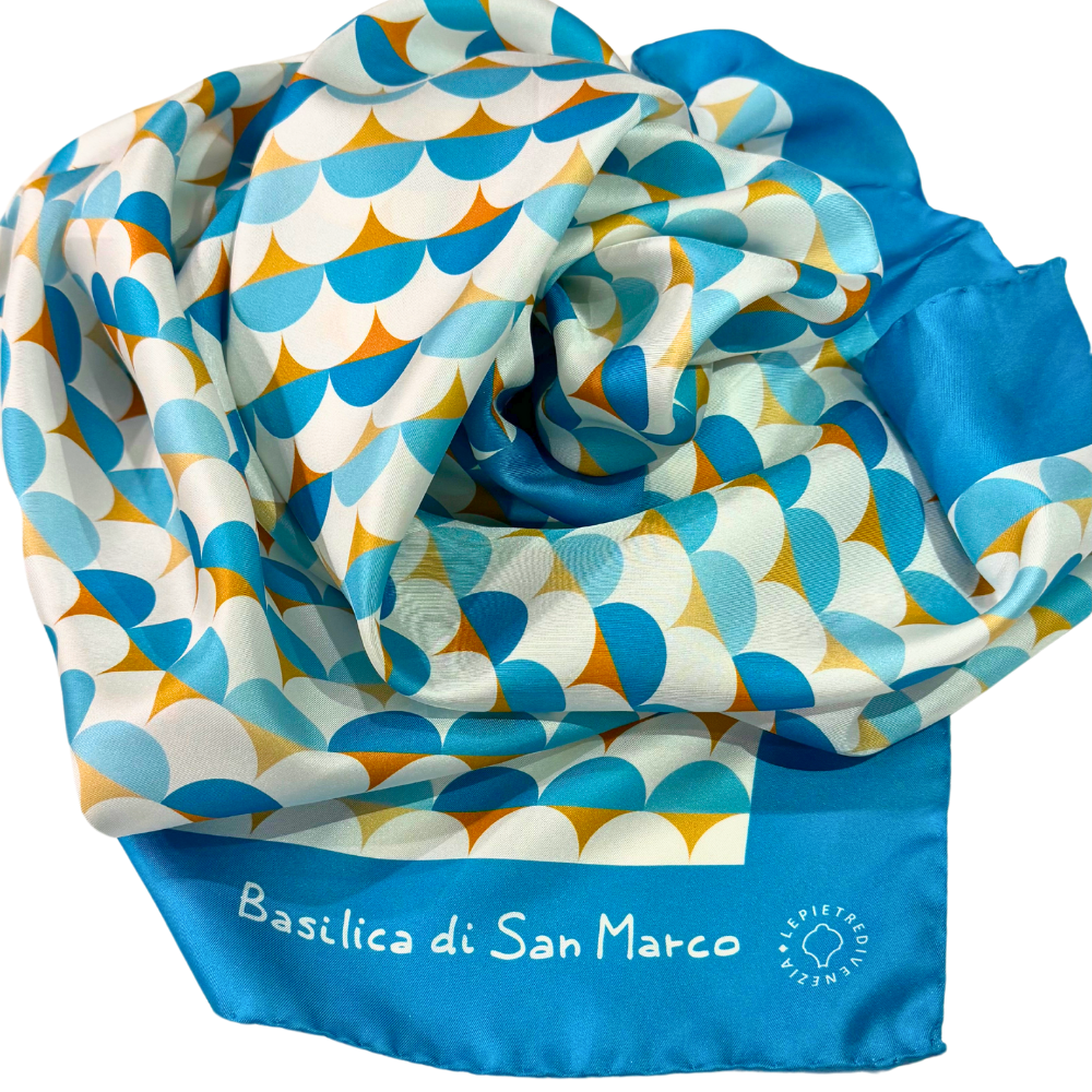 Linen and cotton scarf with lace insert